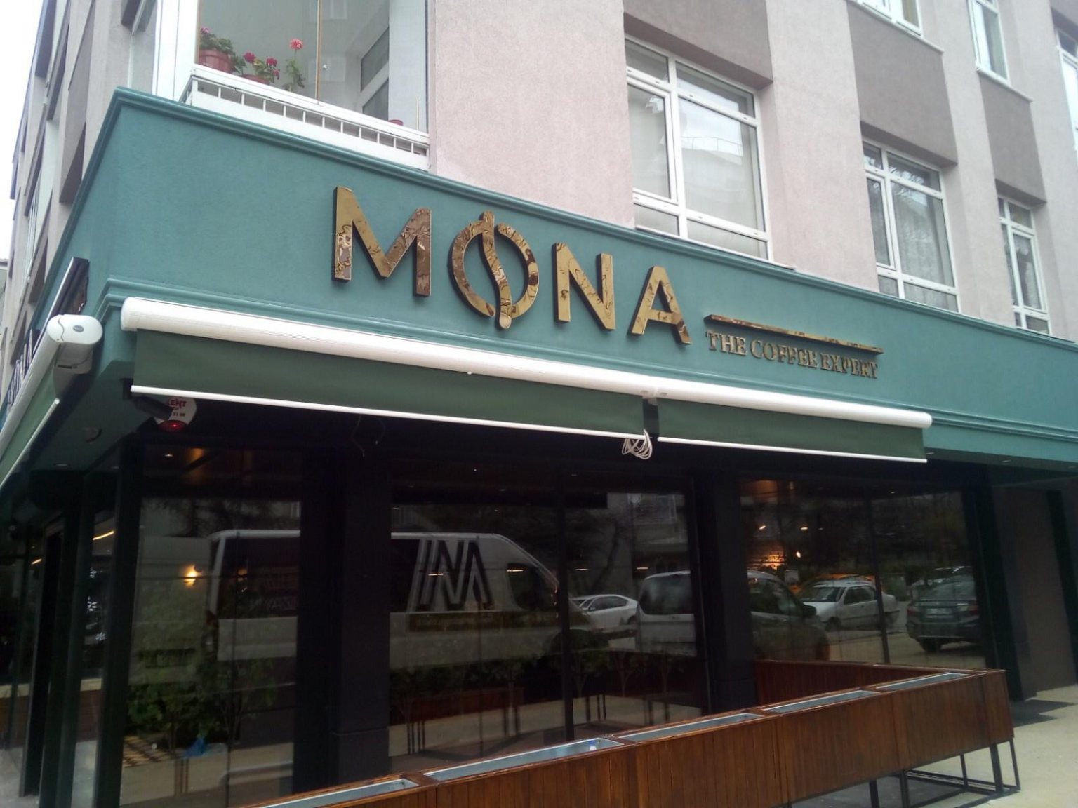 Mona Cafe – Meta Dizayn